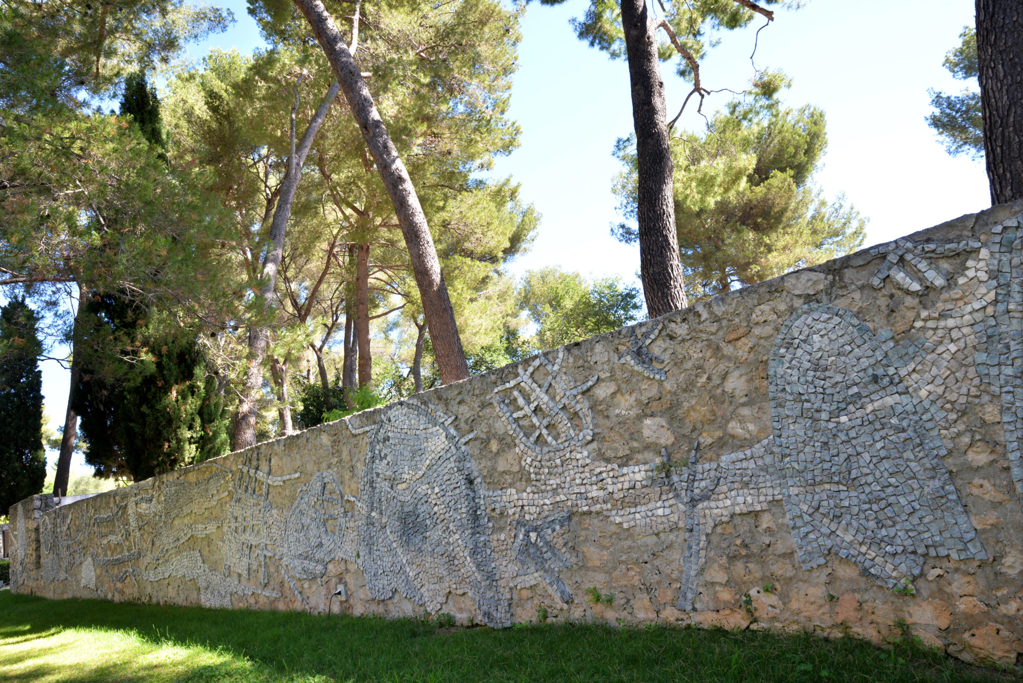 Pierre Tal Coat, Mosaïque murale, 1963-1964 - Fondation Maeght